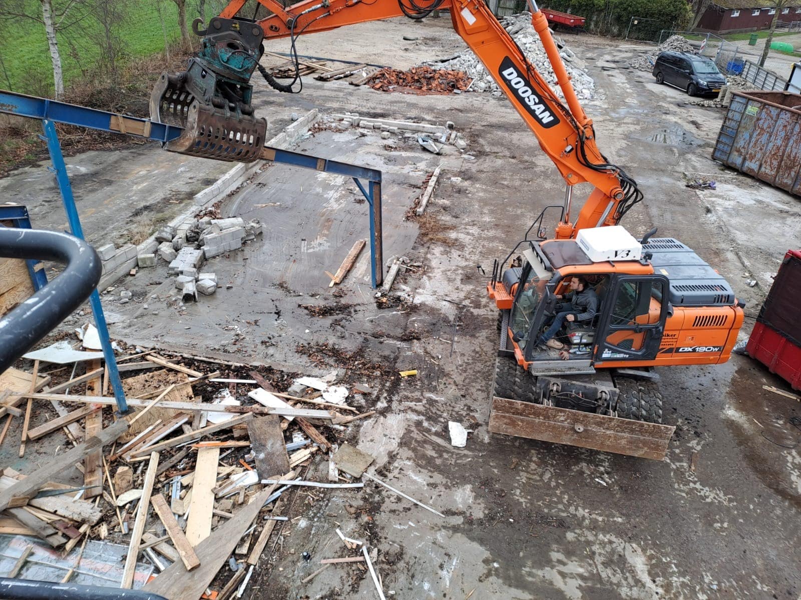 Sloopwerk + Grondsanering - R. Kooiker Grond- en Sloopwerken